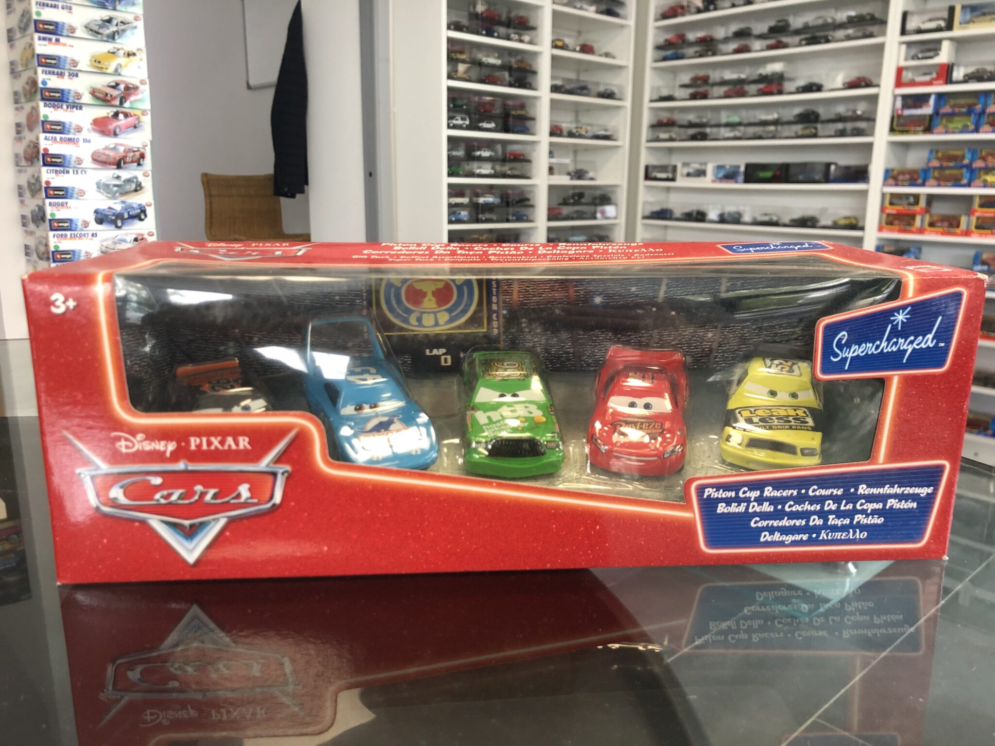 Piston Racer Cup Disney Pixar Cars – Etoile Auto49