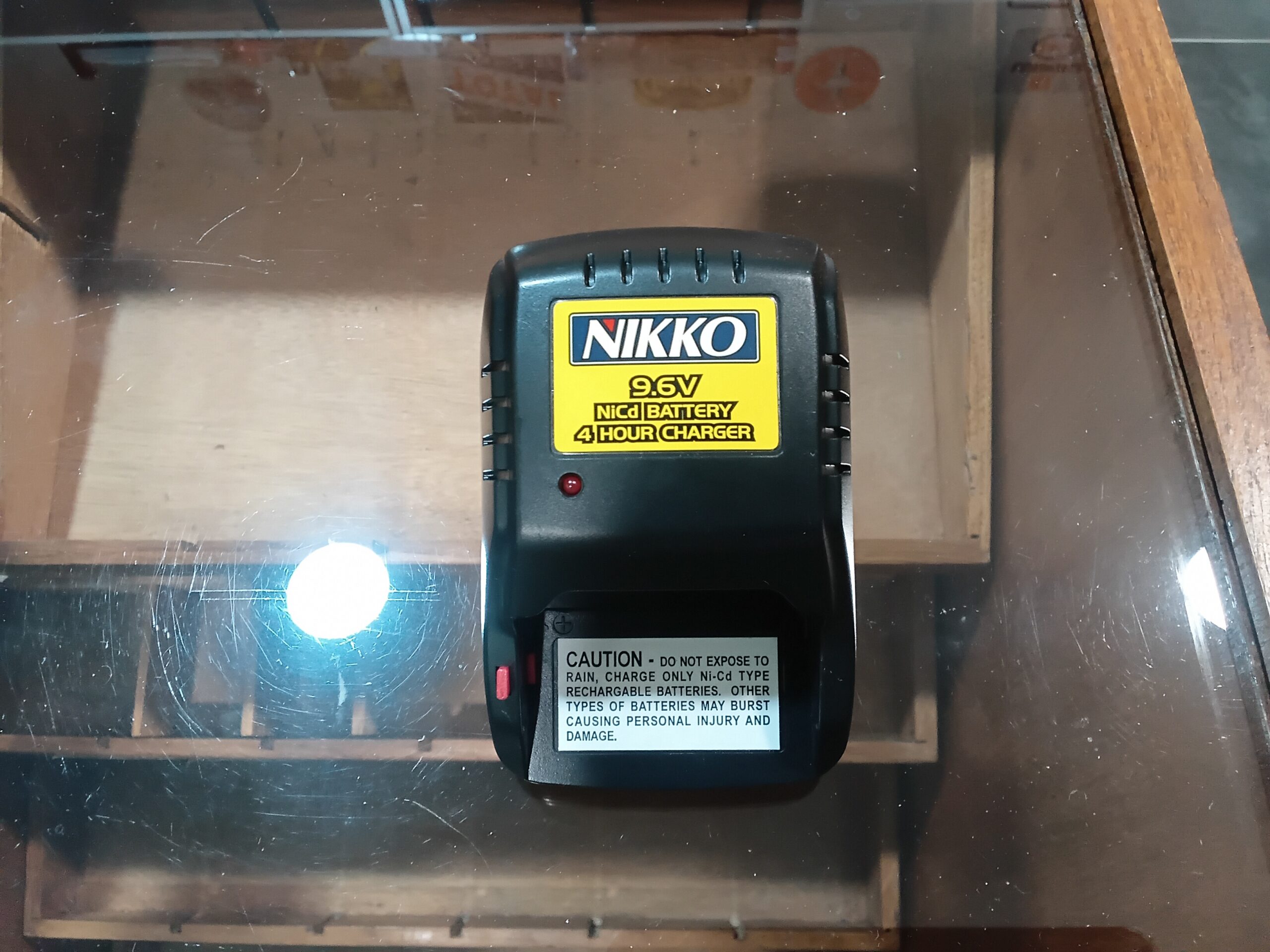 Chargeur Batterie Nikko NiCd Battery 9.6V 4 Hour Charger – Etoile Auto49